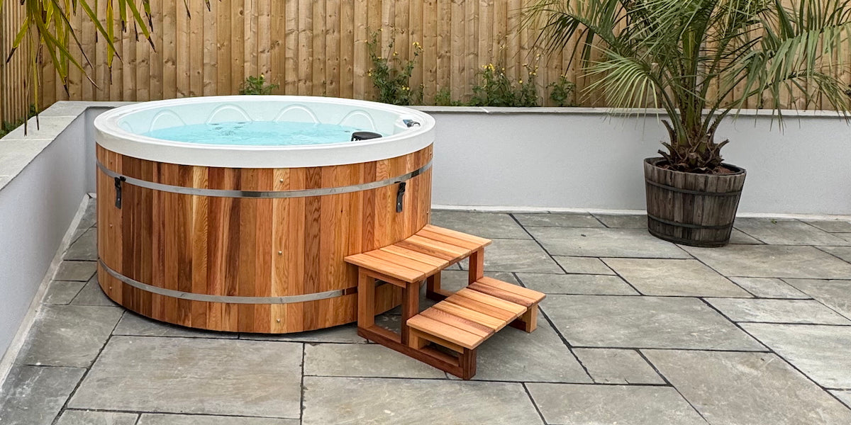 Urban Cedar Sport Deep WiFi Round Hot Tub Package | Urban Cedar Hot Tubs